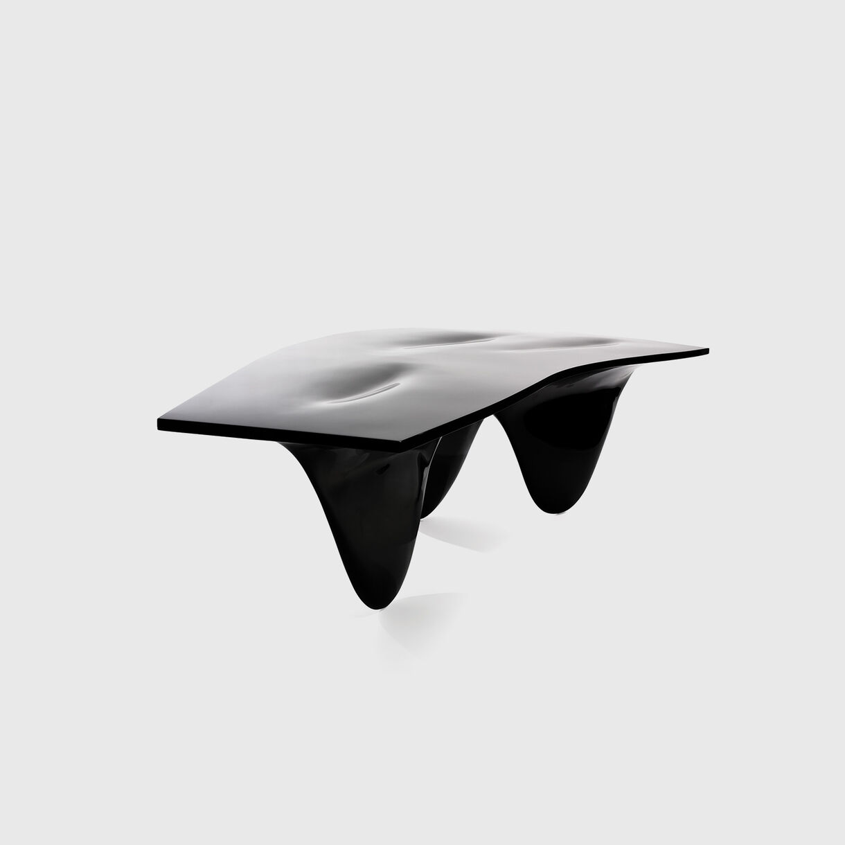 zaha dining table
