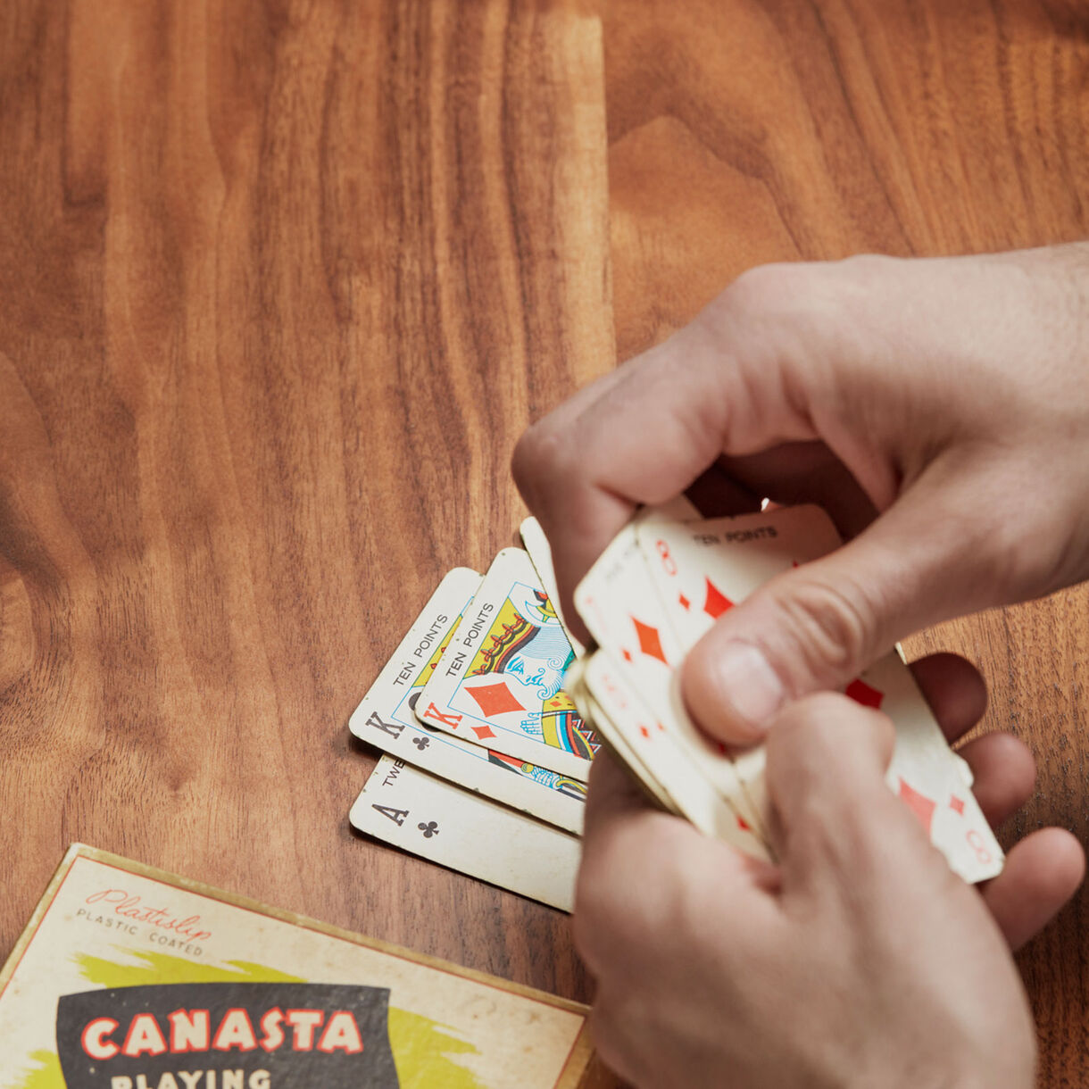 Derlot Yeti Table | Living Edge