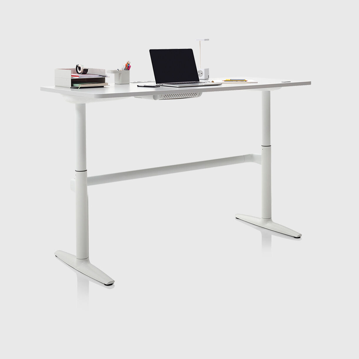 Herman Miller Atlas Single Freestanding Desk | Living Edge