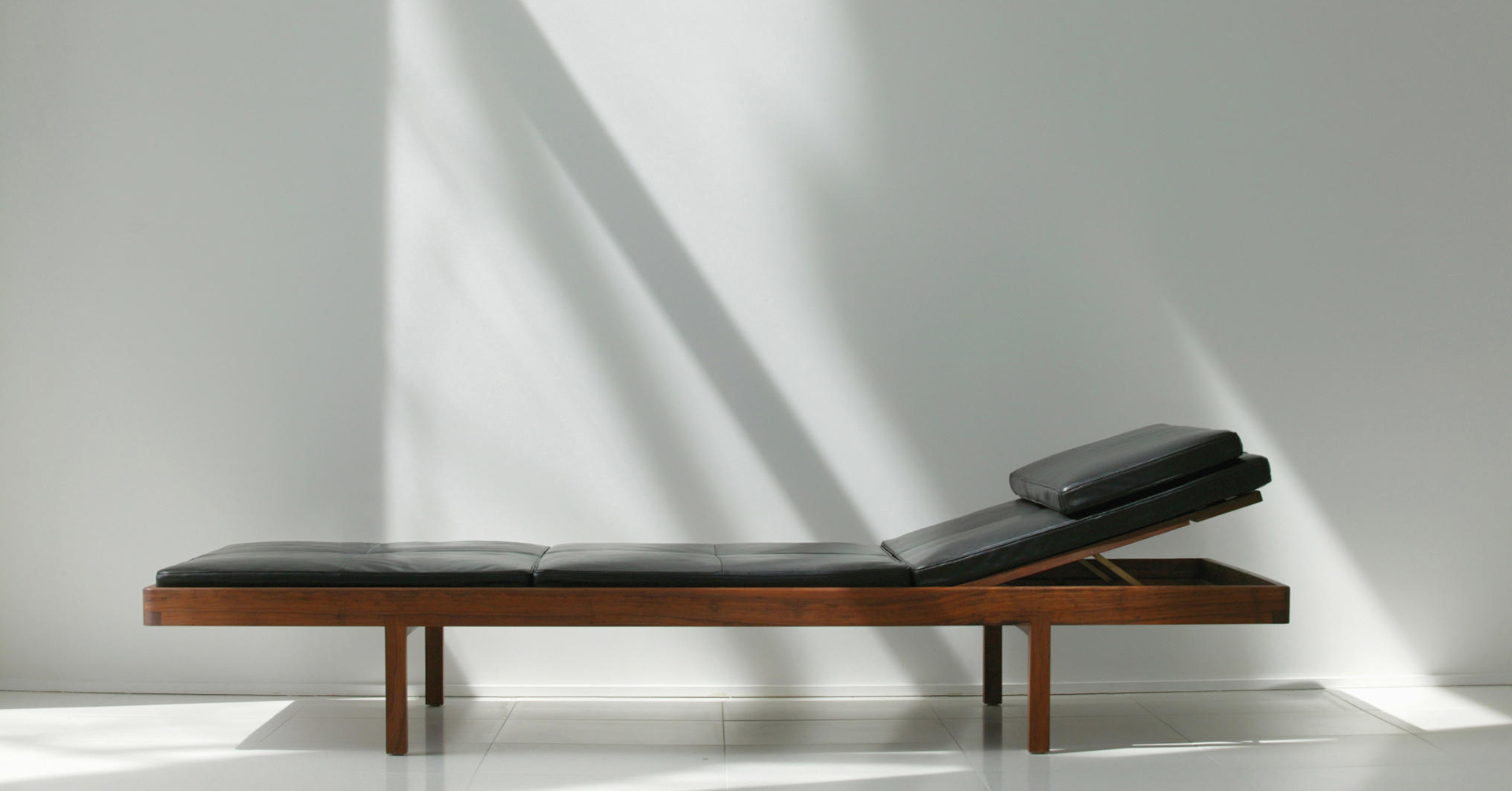 Object Lesson: Daybed