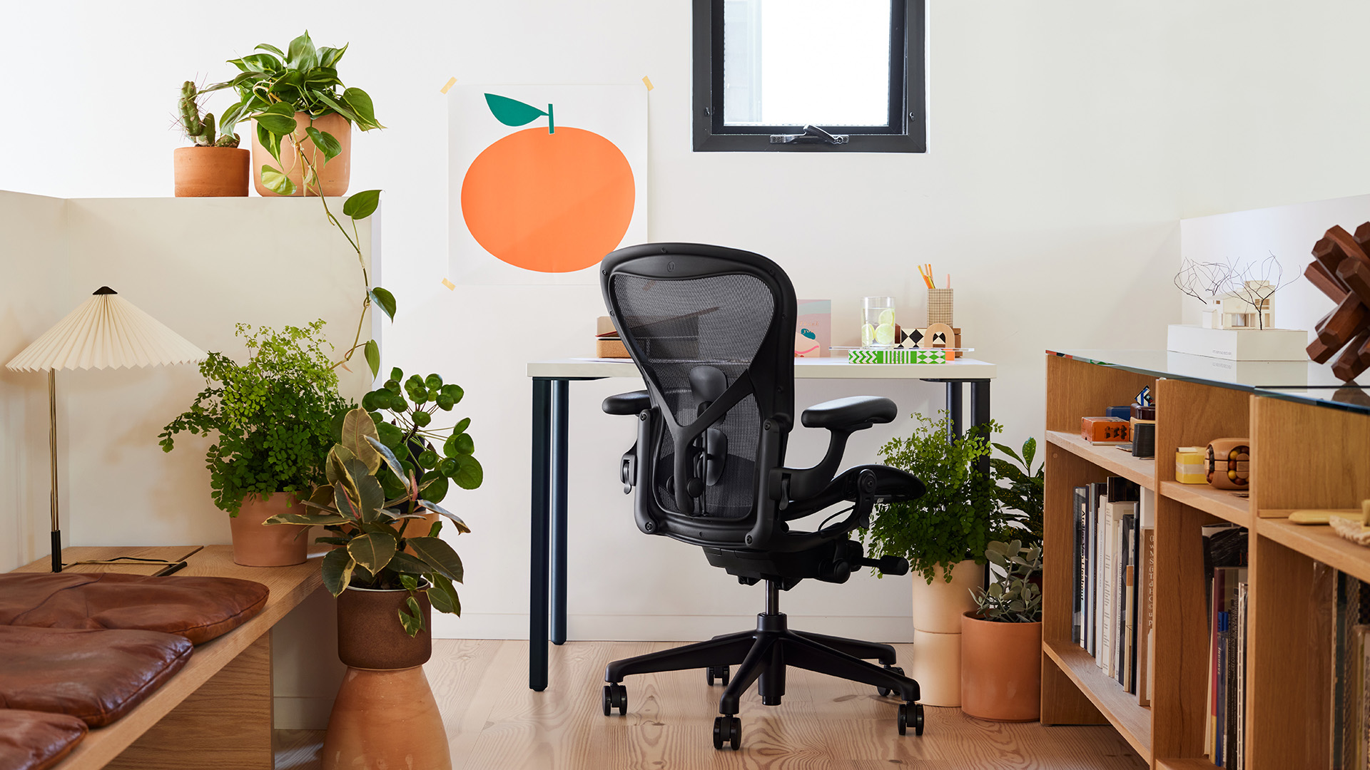 Herman Miller Aeron Chair, Small (A), Carbon, Polished Aluminium Frame ...
