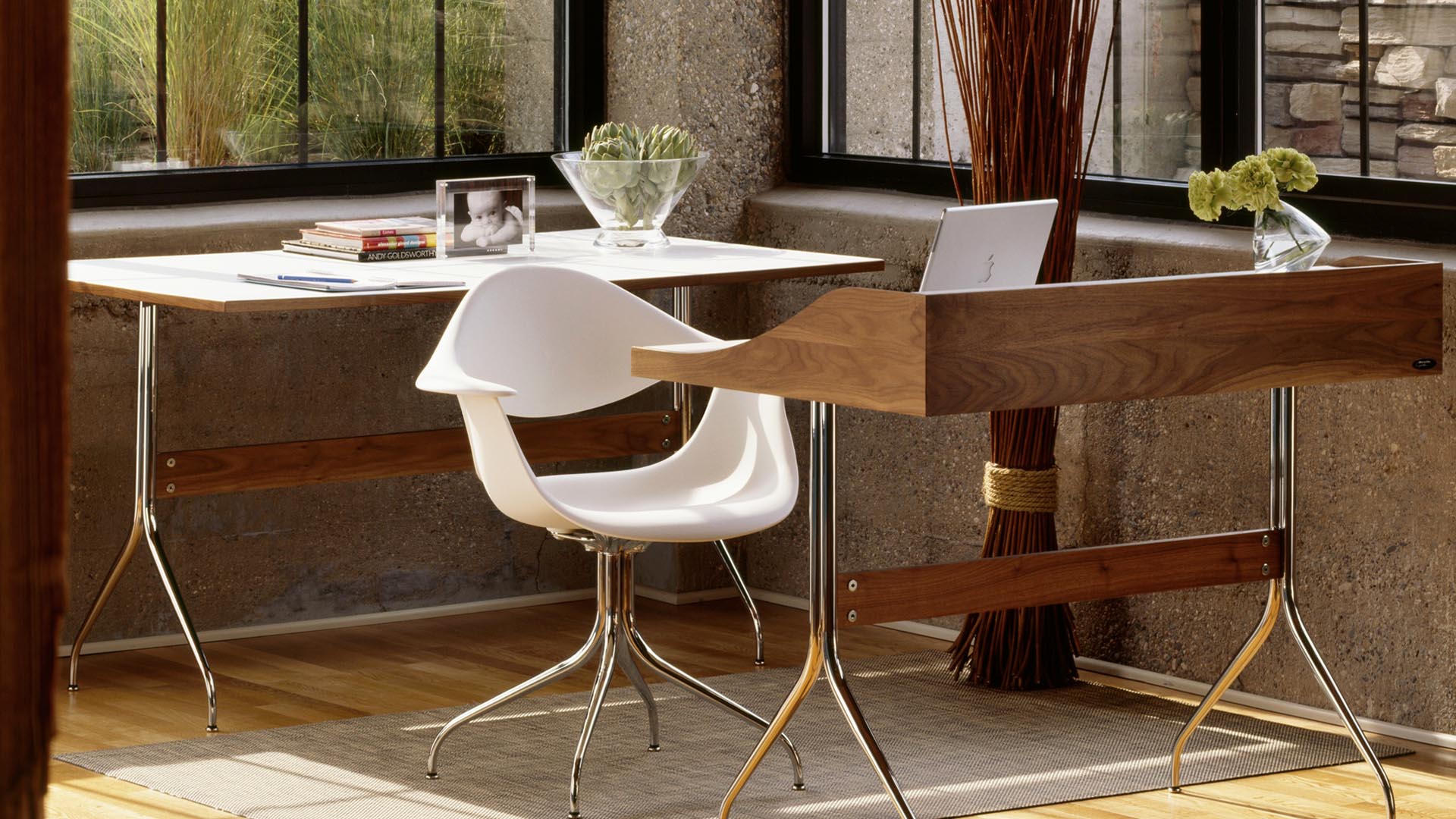 Herman Miller Nelson™ Swag Leg Armchair | Living Edge