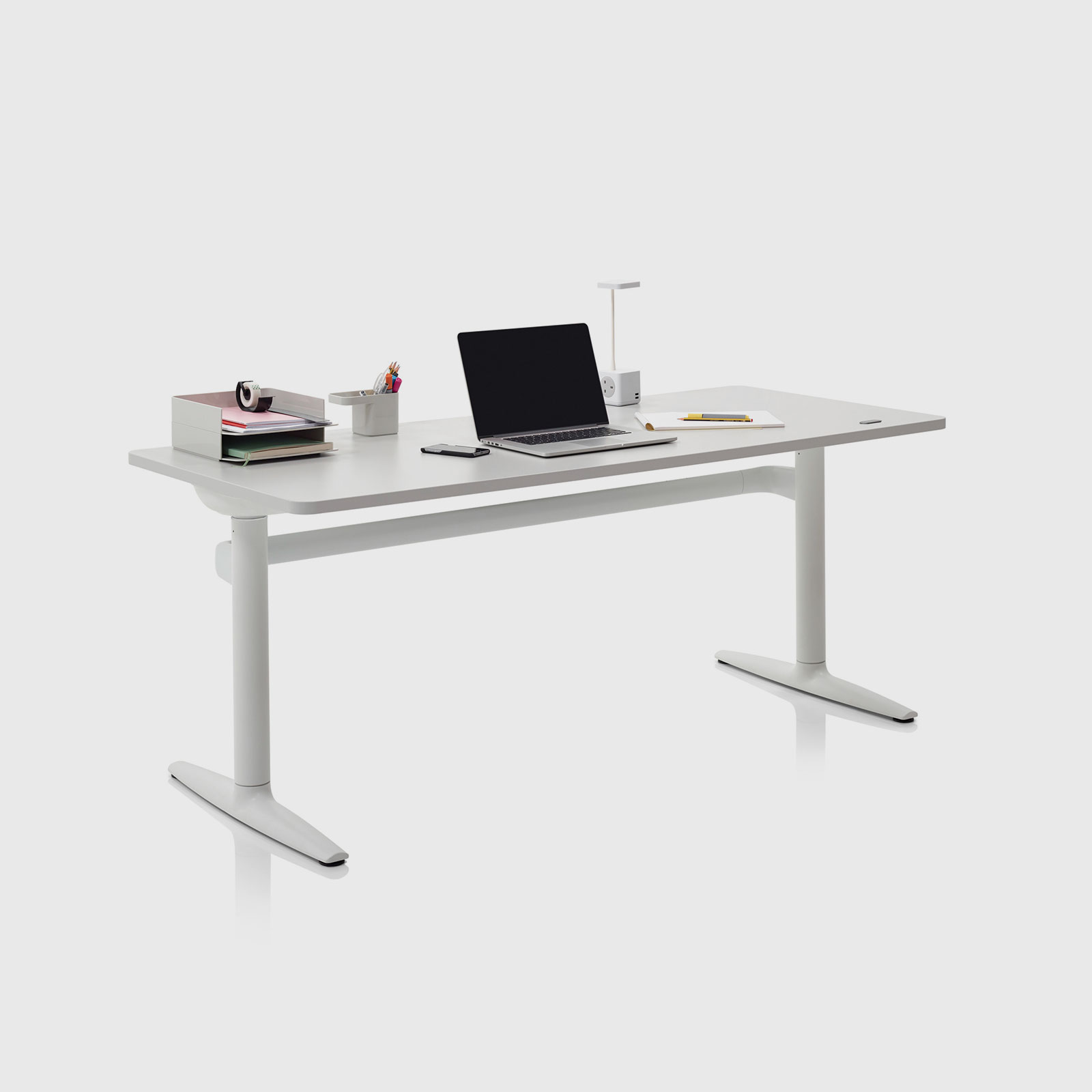 Herman Miller Atlas Single Freestanding Desk | Living Edge