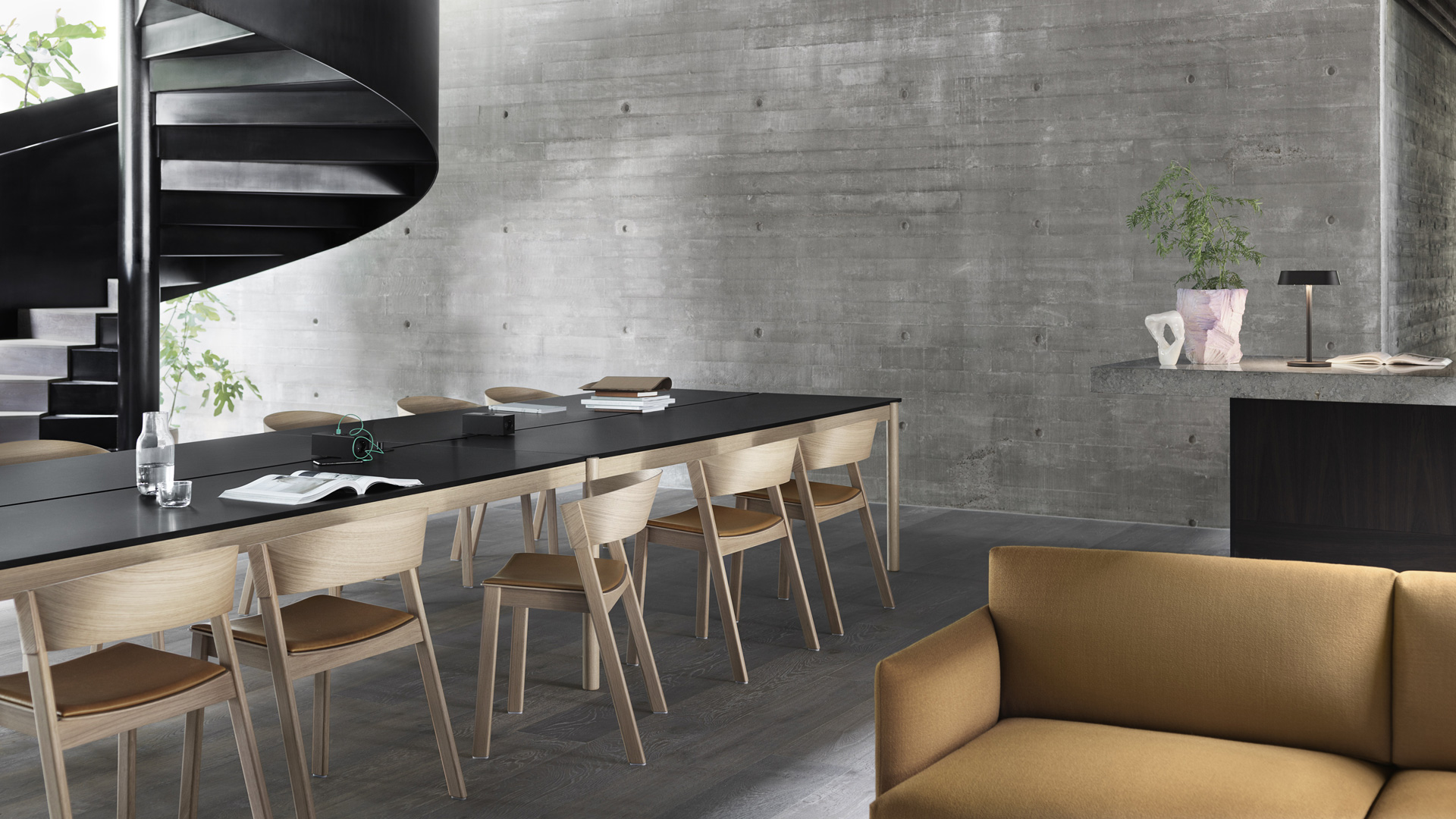 Muuto Linear System Table | Living Edge