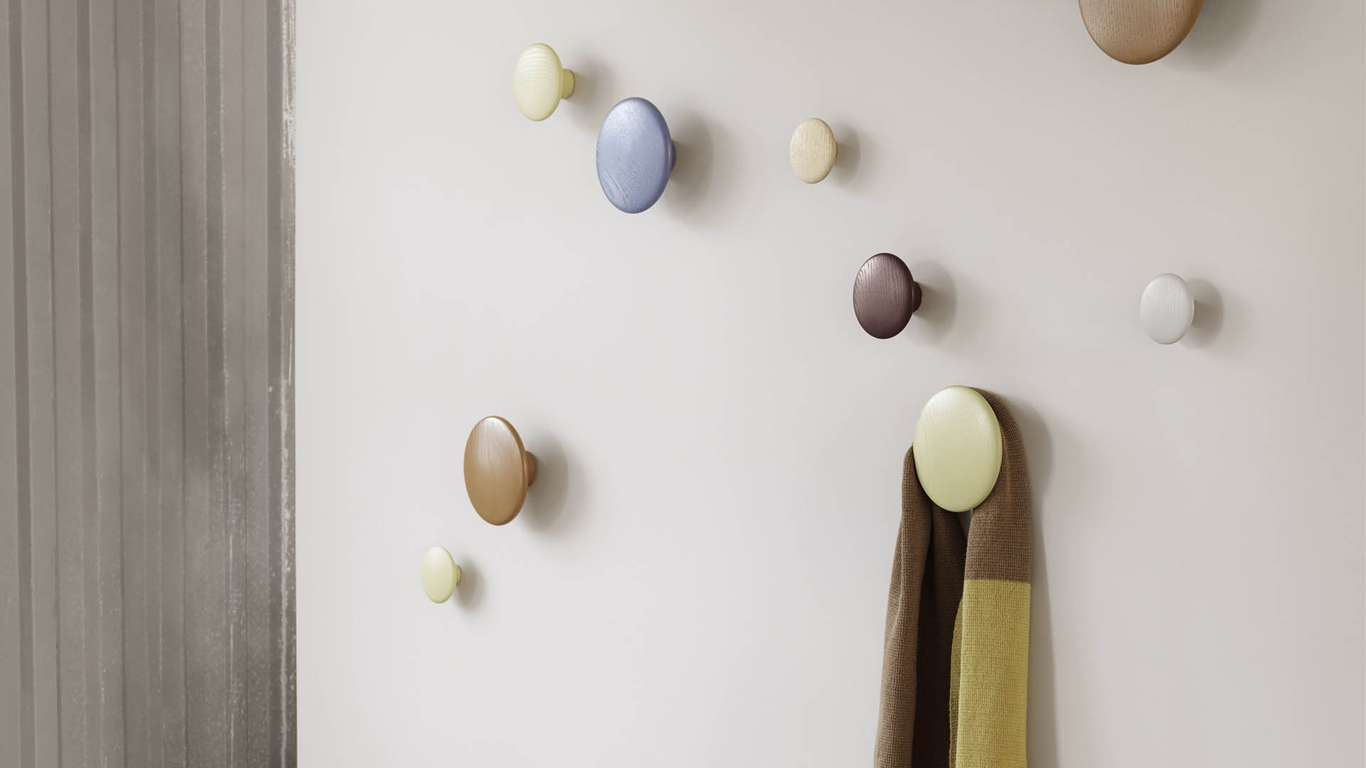 Muuto The Dots Wood Set of 5 | Living Edge