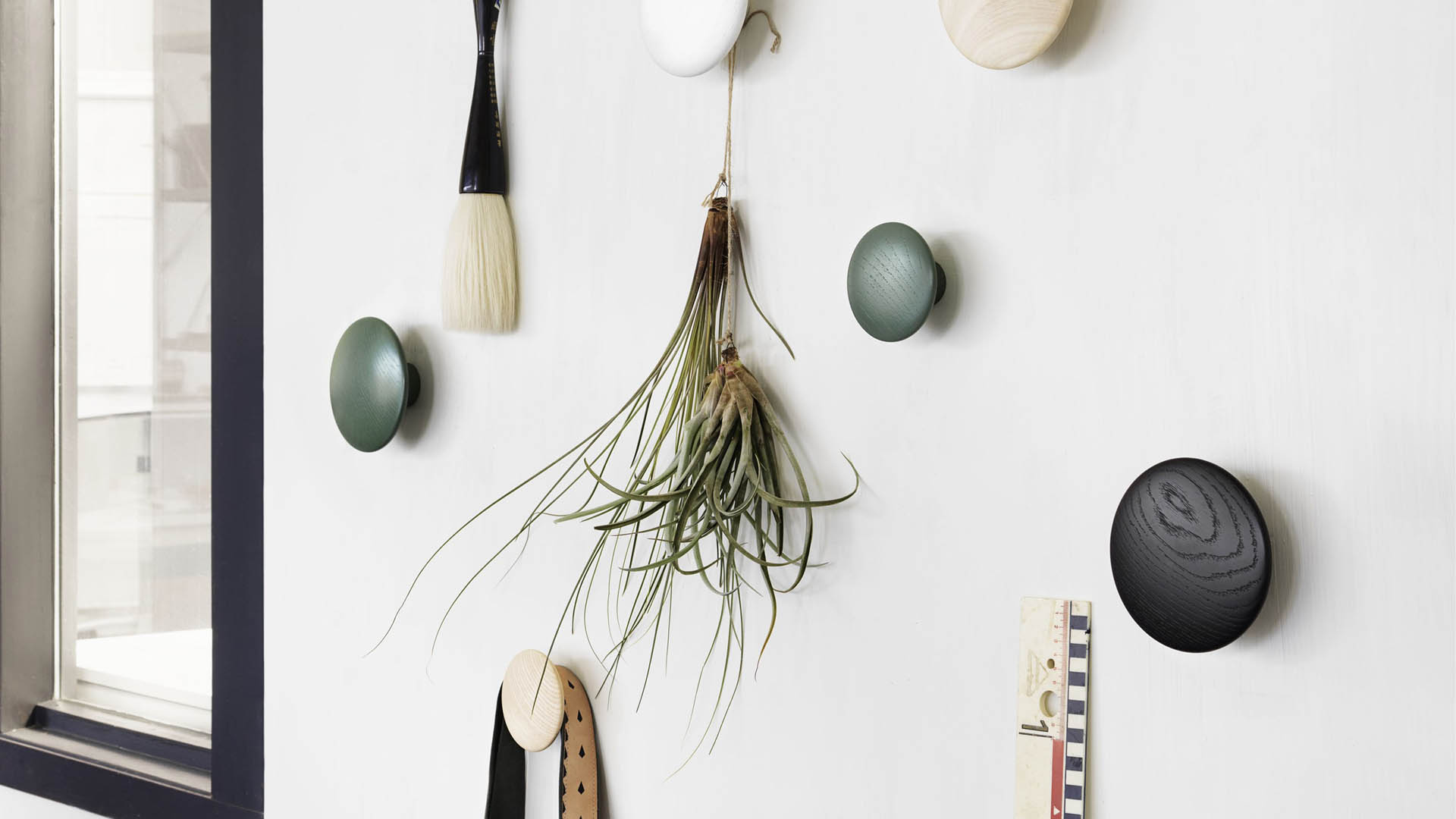 Muuto The Dots Wood Set of 5 | Living Edge